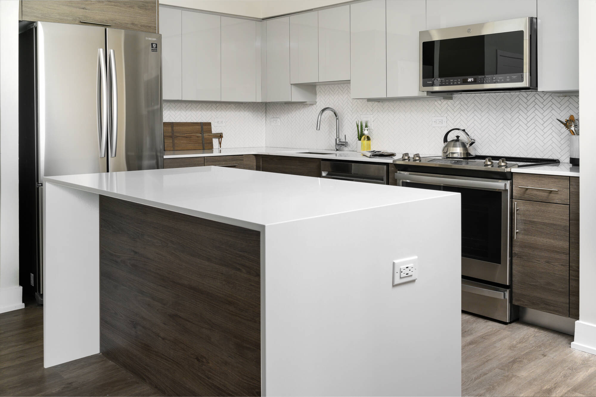 Valley Forge Towers | Luxury King of Prussia Apartments